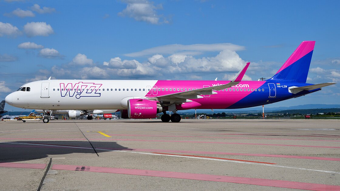 Arrival and Departure - Stuttgart Airport